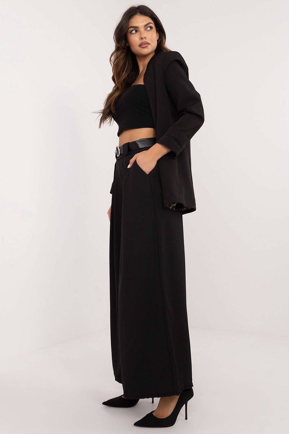 Women trousers model 201864 Italy Moda Pants, Trousers, Shorts ...