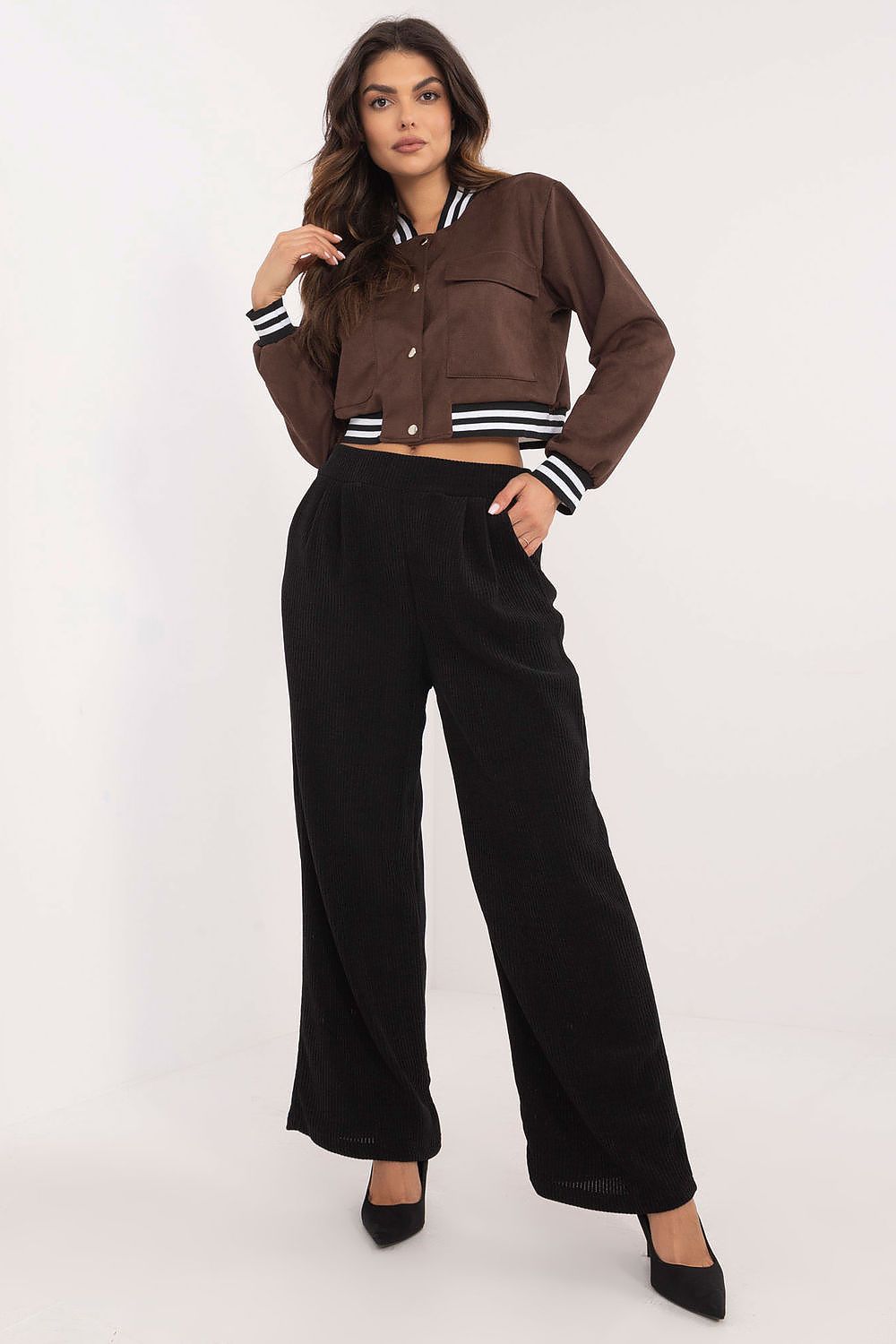 Women trousers model 201871 Italy Moda Pants, Trousers, Shorts ...